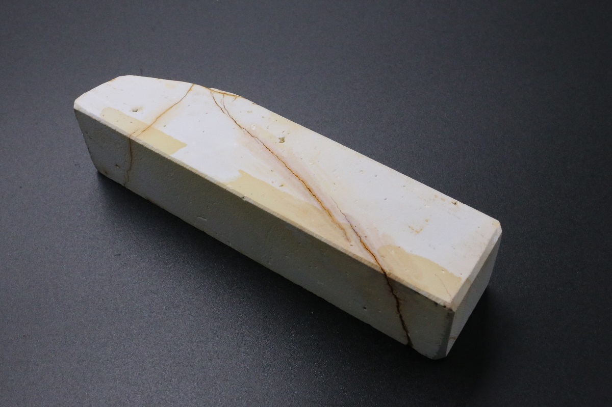 Ehime Iyoto Nagura Natural whetstone 11.4oz- Kabukiknives Buy Japanese ...